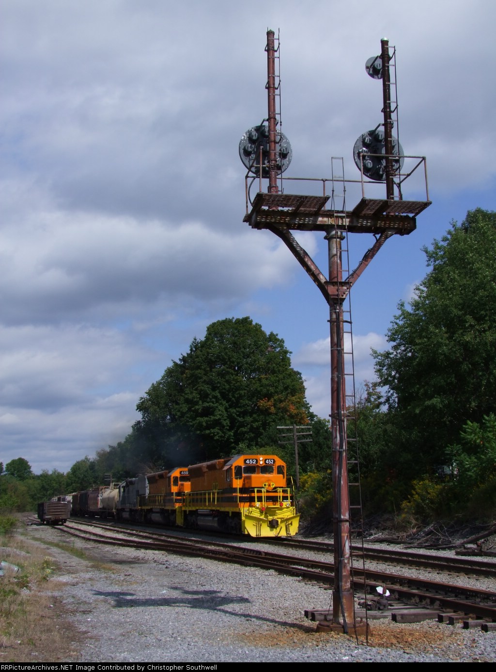 BP 452 leads SIJB past B&O CPL's